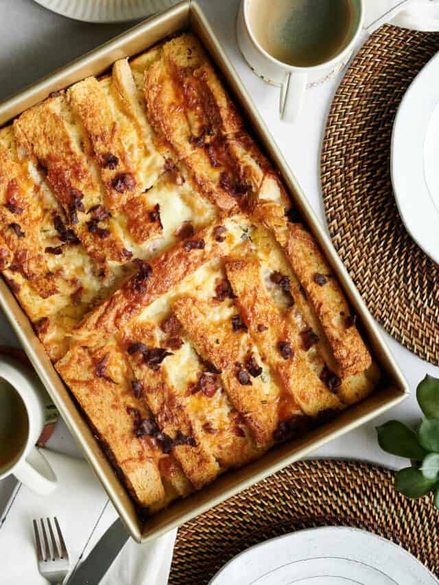 Easy Breakfast Pizza with Caramelized Onions and Bacon | Josie + Nina