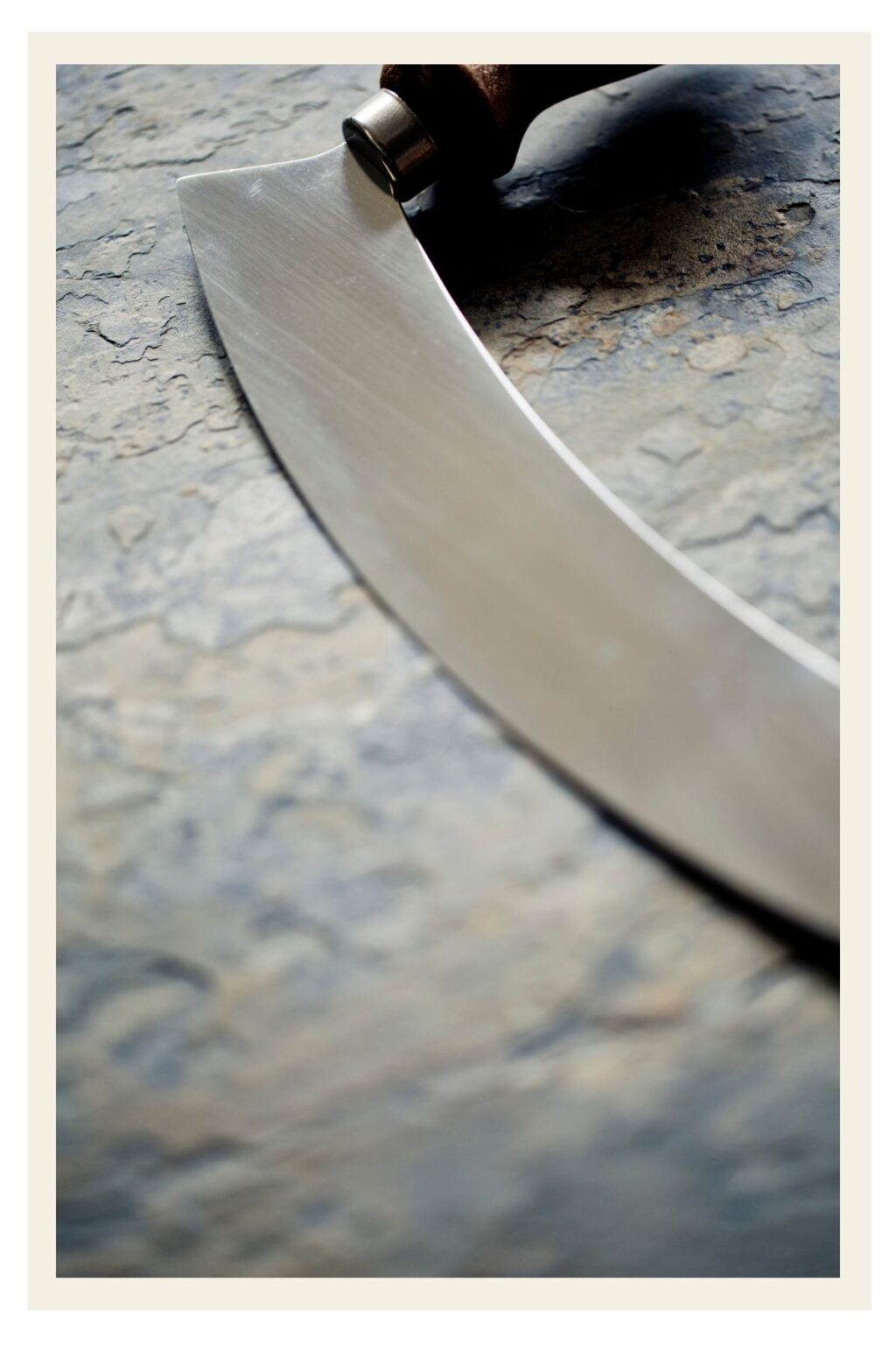 How to Cut Fresh Basil for Recipes | Josie + Nina