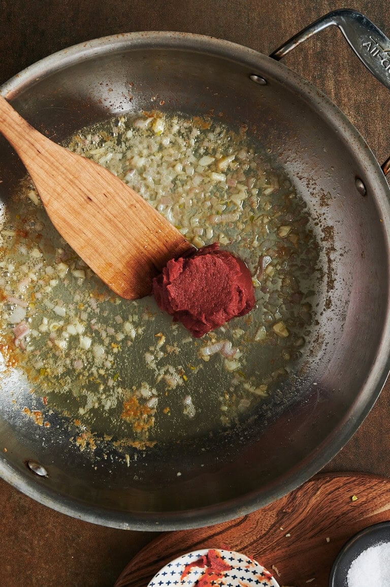 Quick and Easy Pink Pasta Sauce | Josie + Nina